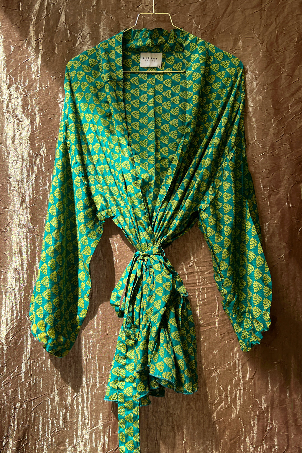 Lyon Silk Robe ~ ''Chasing meadows'' – Tisja Damen